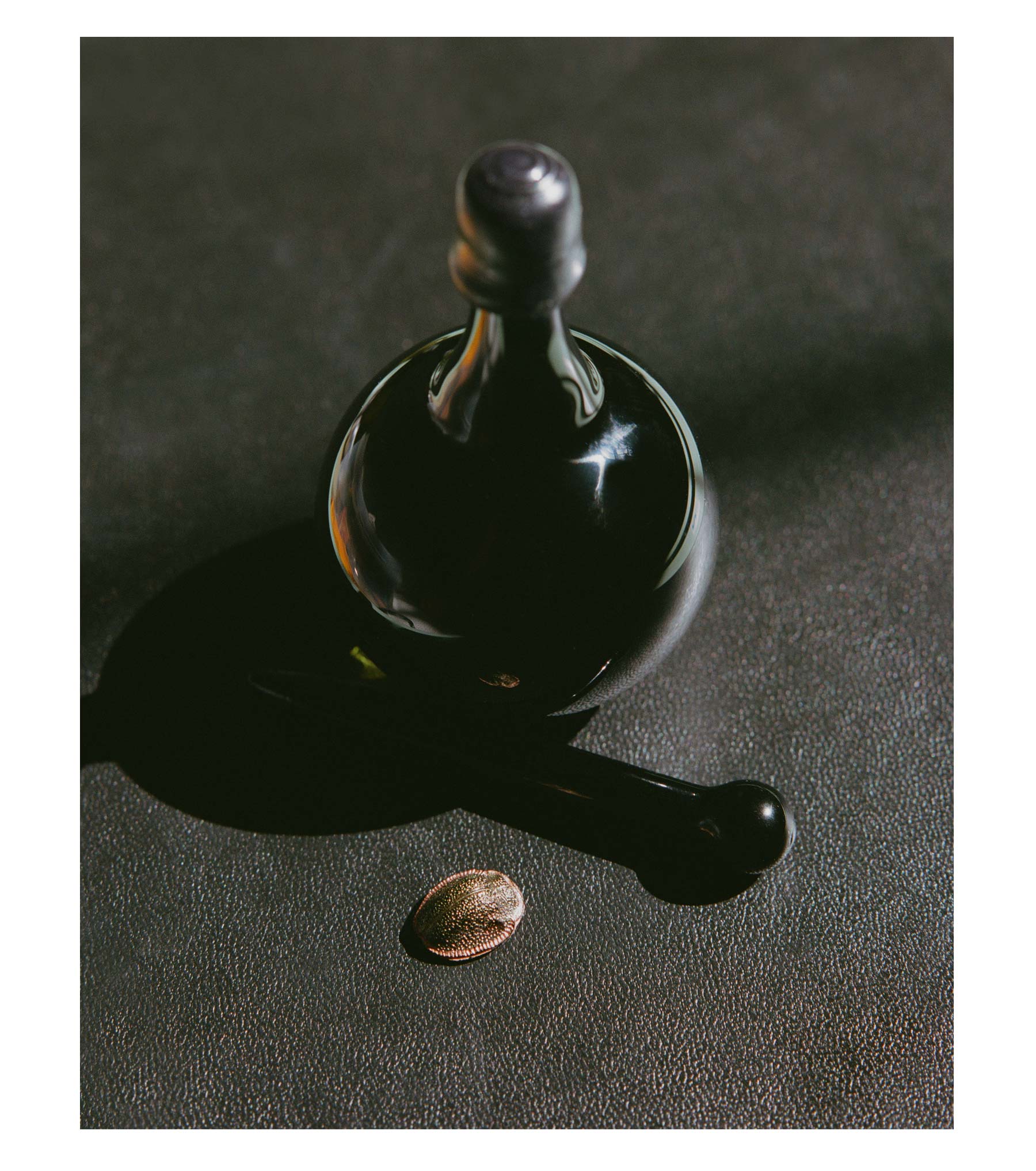 The Shadow of Desire Massage Oil | Kindred Black