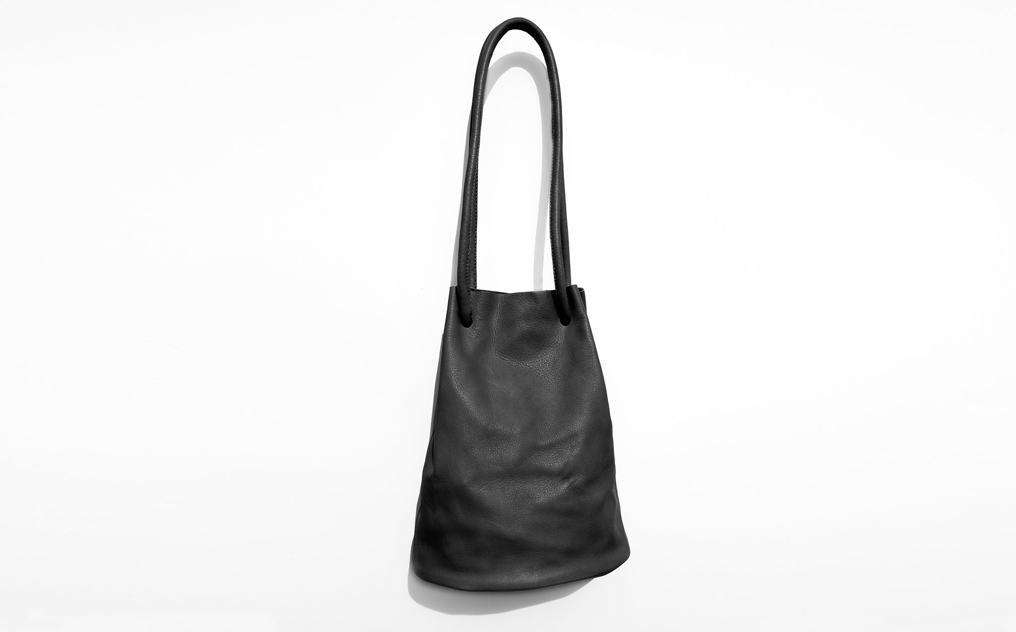 Are Studio Black Tube Bag | Kindred Black