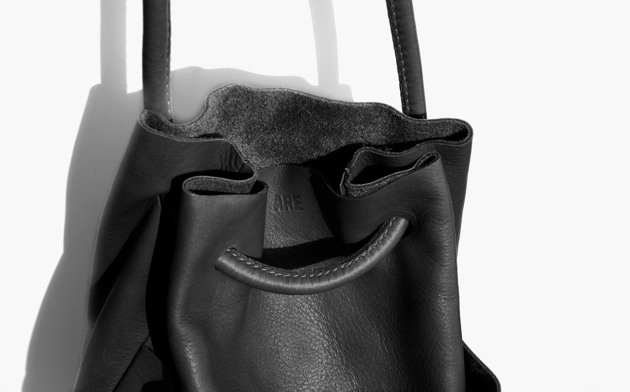 Are Studio Black Tube Bag | Kindred Black